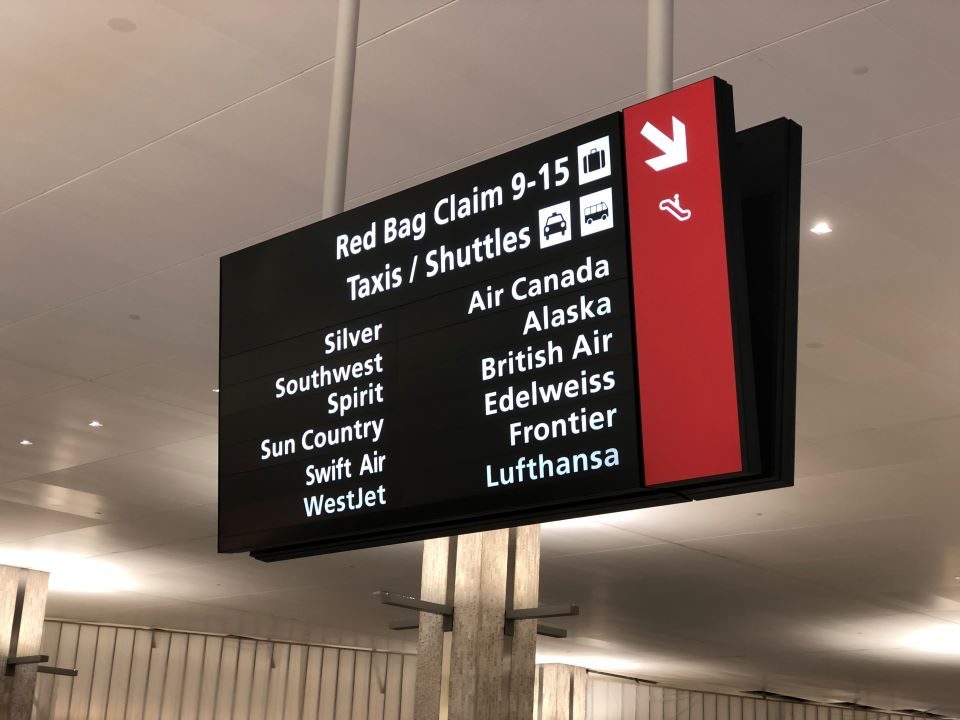 Tampa International Airport (TPA) - Main Terminal - Apple Designs, Inc.