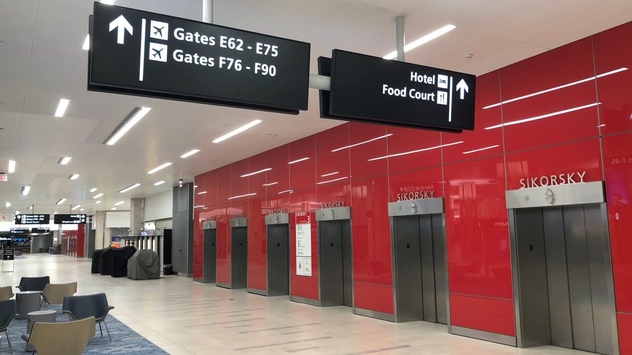 Tampa International Airport (TPA) - Main Terminal - Apple Designs, Inc.